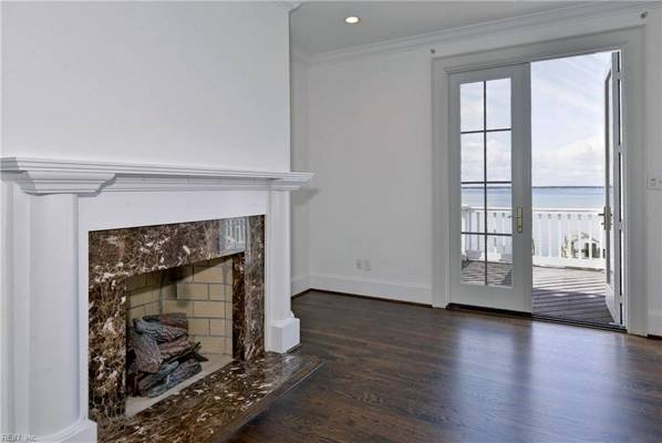 807 Riverside Drive Photos